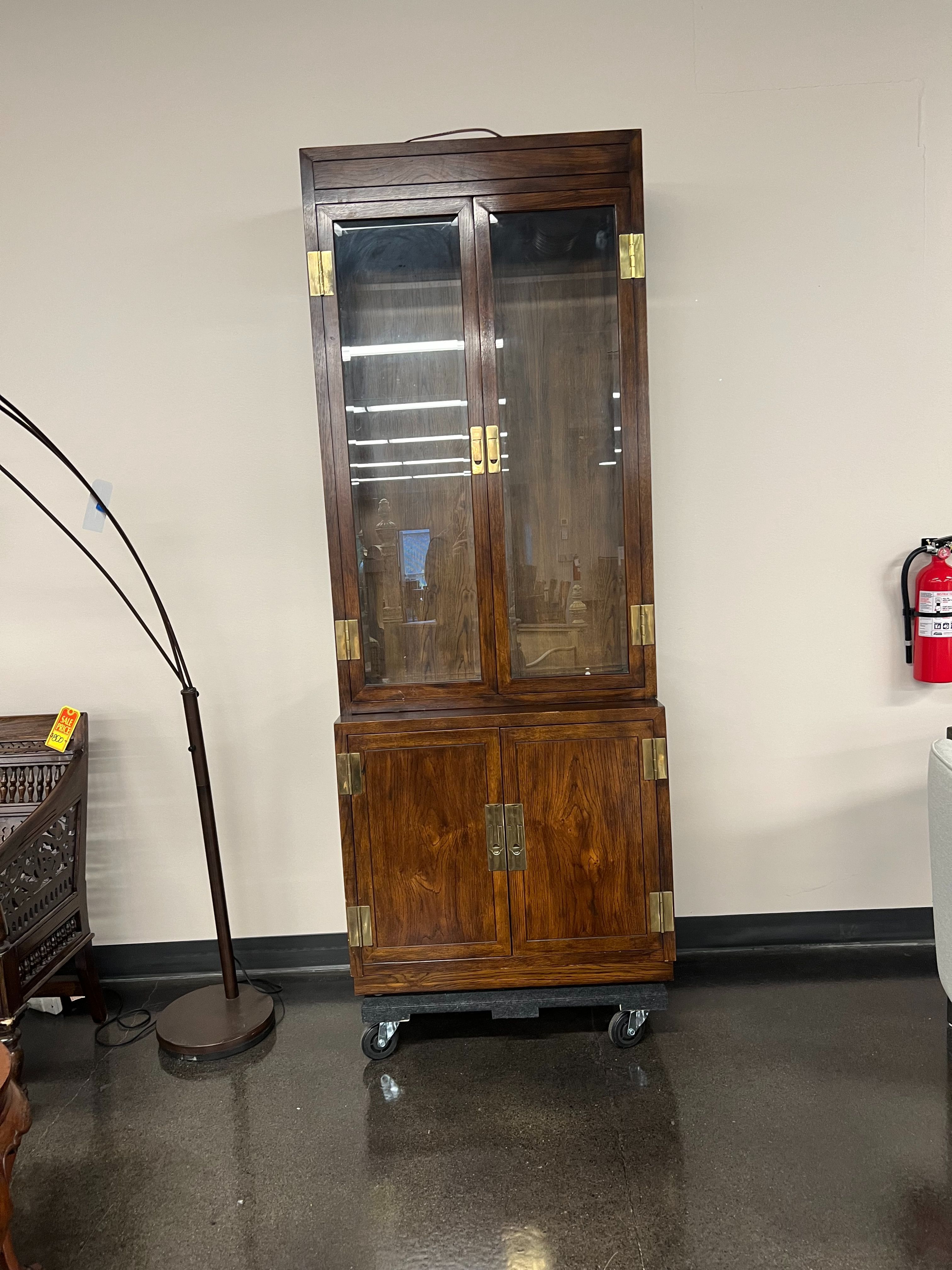 Henredon Curio Cabinet with Glass Display – GONE STORES