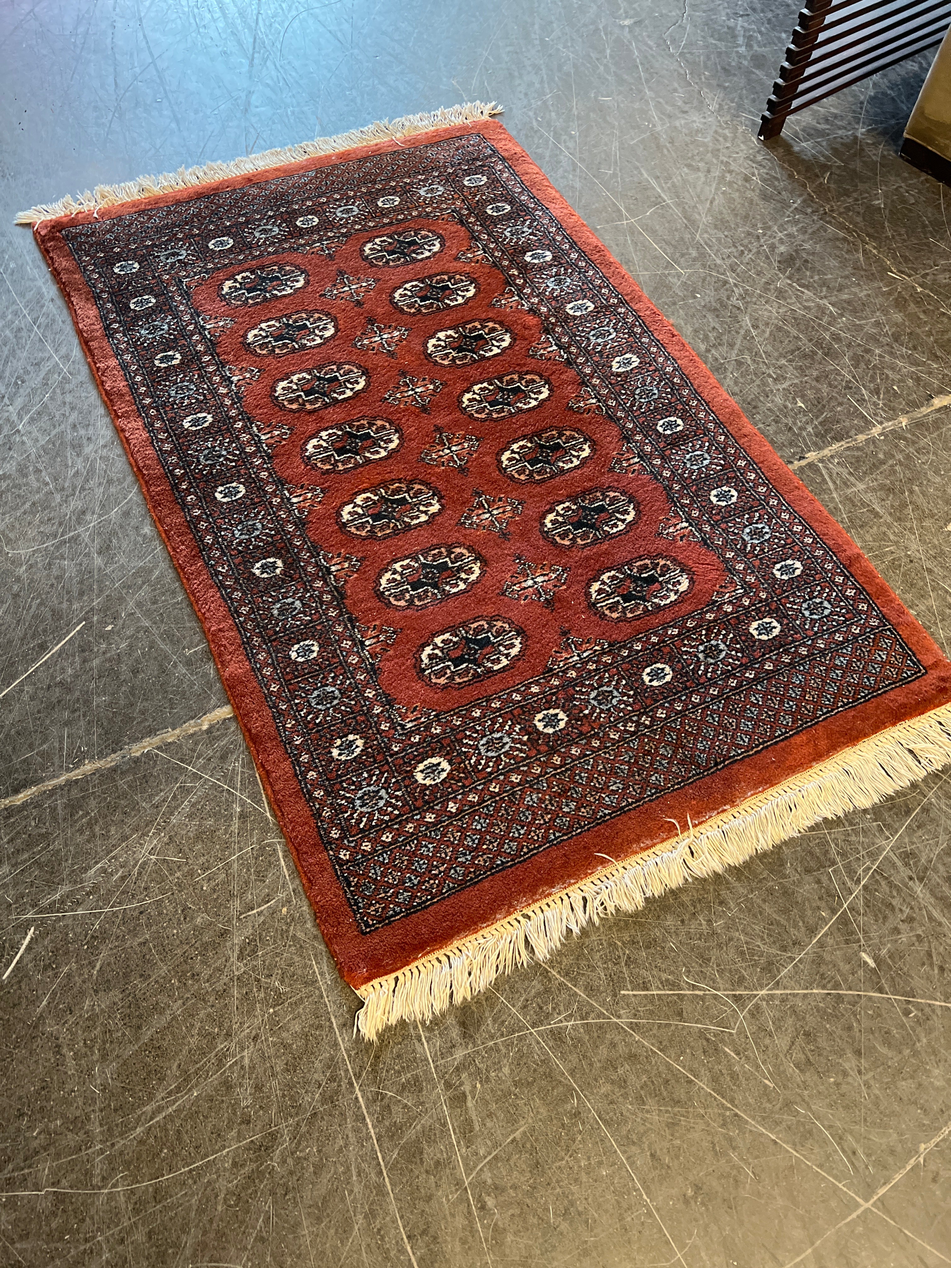 Comfortable Traditional Patterned 3x5 Area Rug