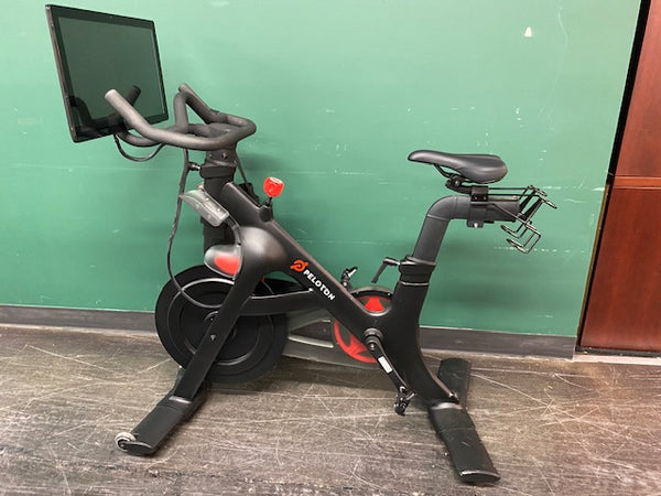 Peloton Stationary Bike Model PLTN-RB1VQ 21.5" HD Touch Screen (3rd Ge